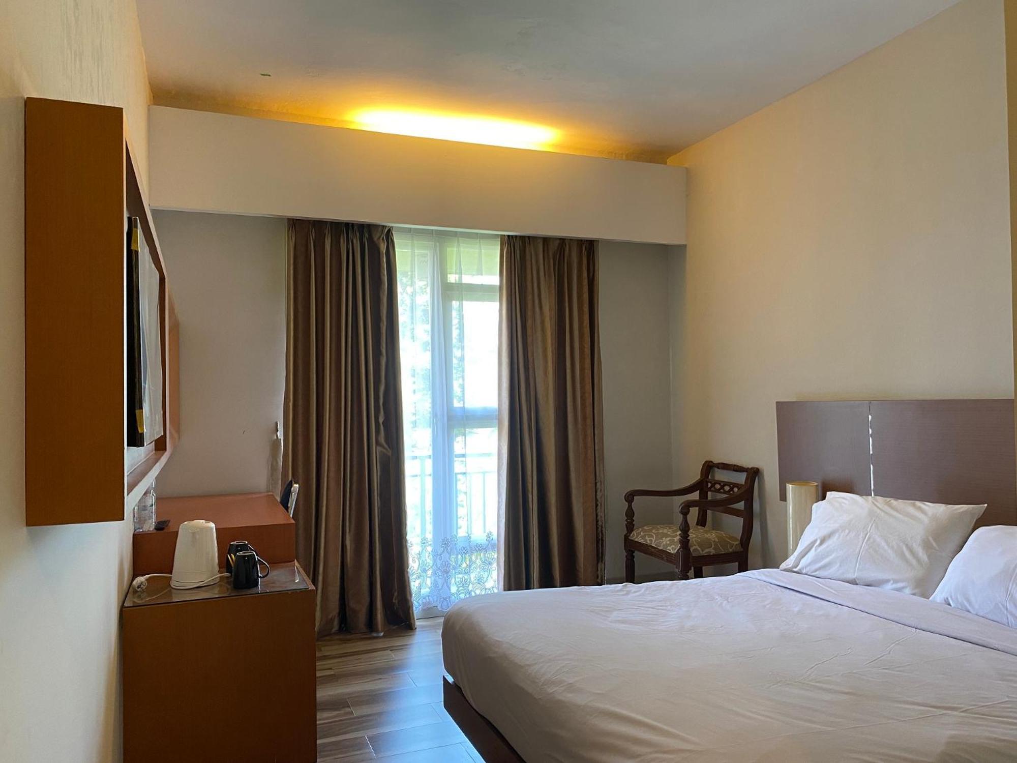 REGATO SUITES JAKARTA